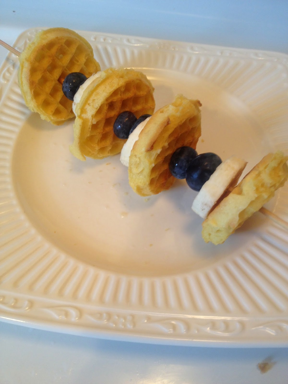Our Greene Home: Breakfast Waffle Kabobs and Cinnamon Dip