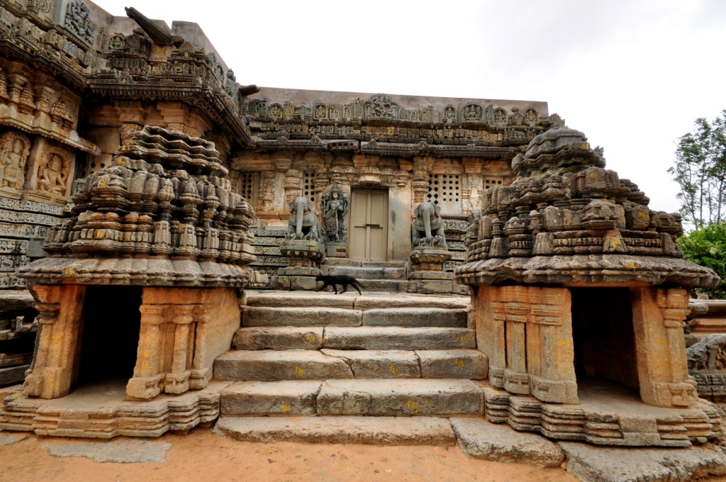 Hindu Temples of India: Mallikarjuna Temple, Basaralu, Karnataka