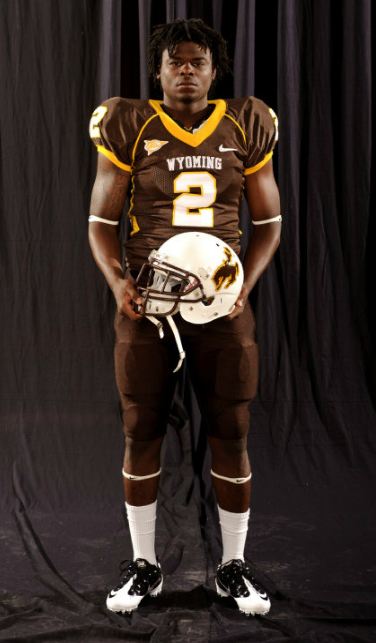Rick Lay's NCAA Football Uniform Reviews: 2011 Wyoming Cowboys