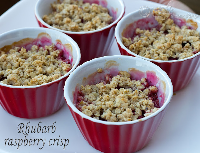 fabulous fridays: Rhubarb Raspberry Crisp