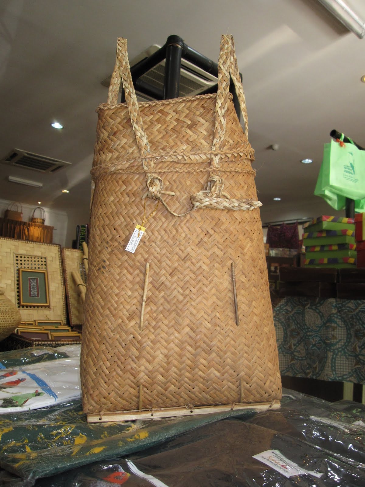 Sabah Souvenir : Kraftangan Sabah