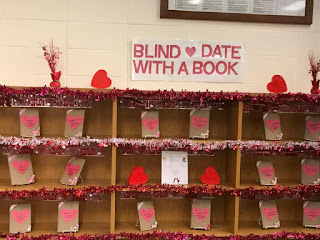 21st Century Librarian: Blind Date With a Book!