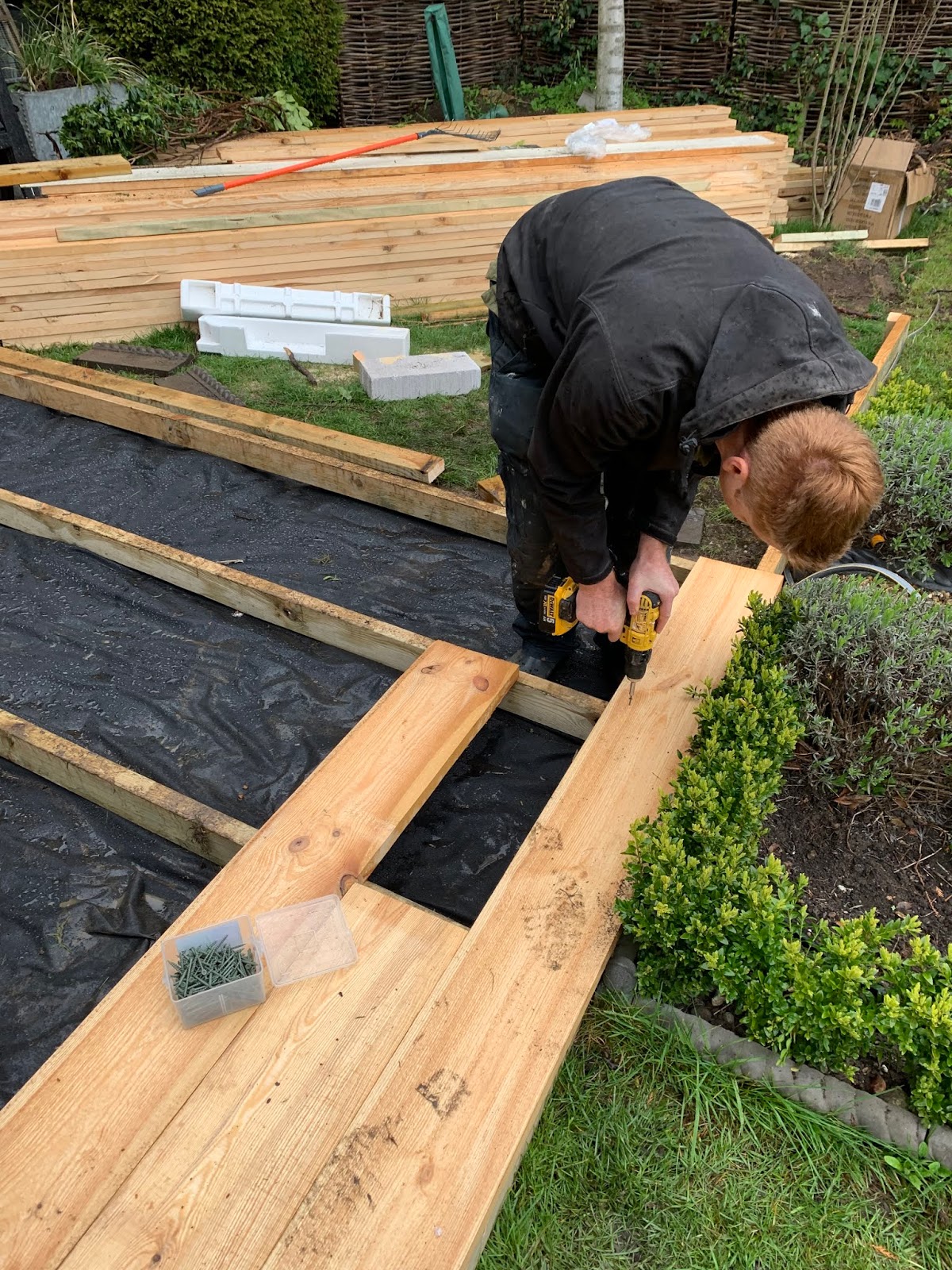 Garden // Building a Scaffold Board Deck & Clad Fence - Roses and Rolltops
