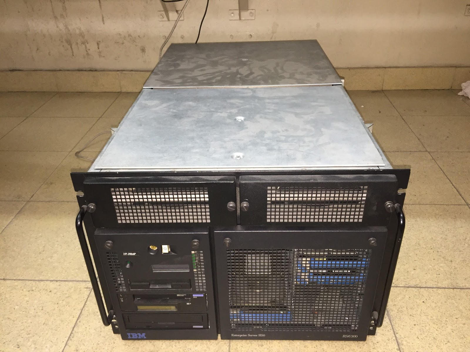 IBM Power PC H50: IBM Power PC RS/6000 H50 con AIX 5.3