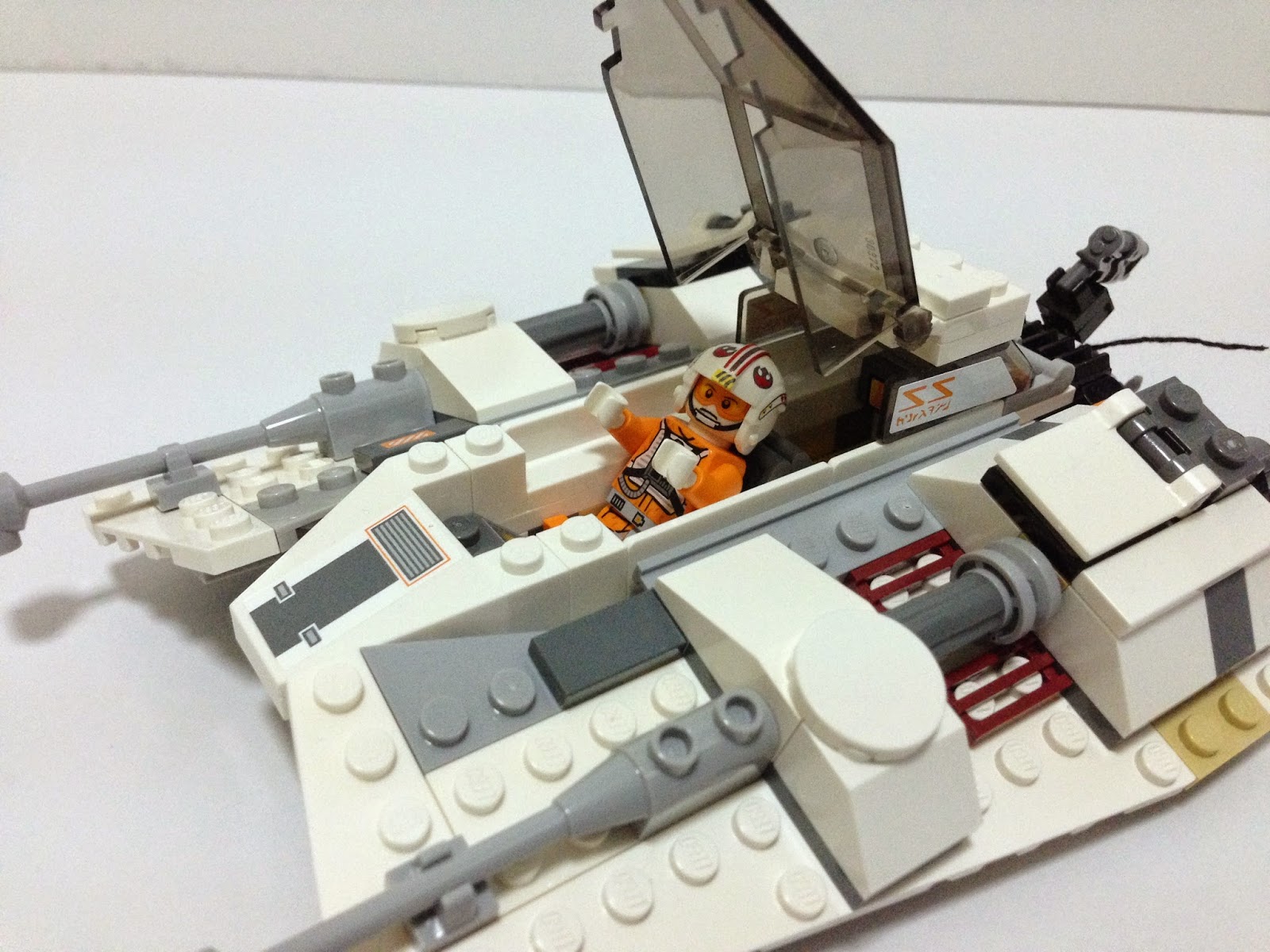 The Marriage of LEGO and Star Wars: Review: 75014 Battle of Hoth