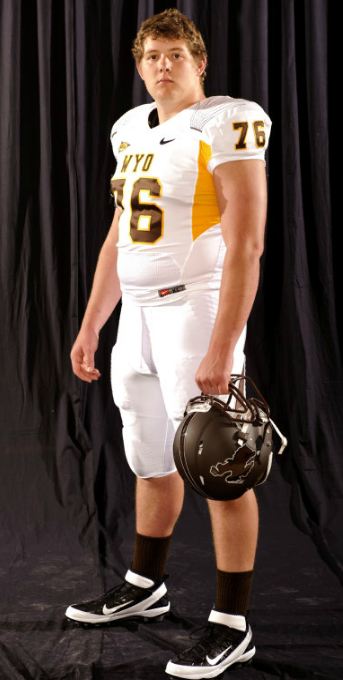 Rick Lay's NCAA Football Uniform Reviews: 2011 Wyoming Cowboys