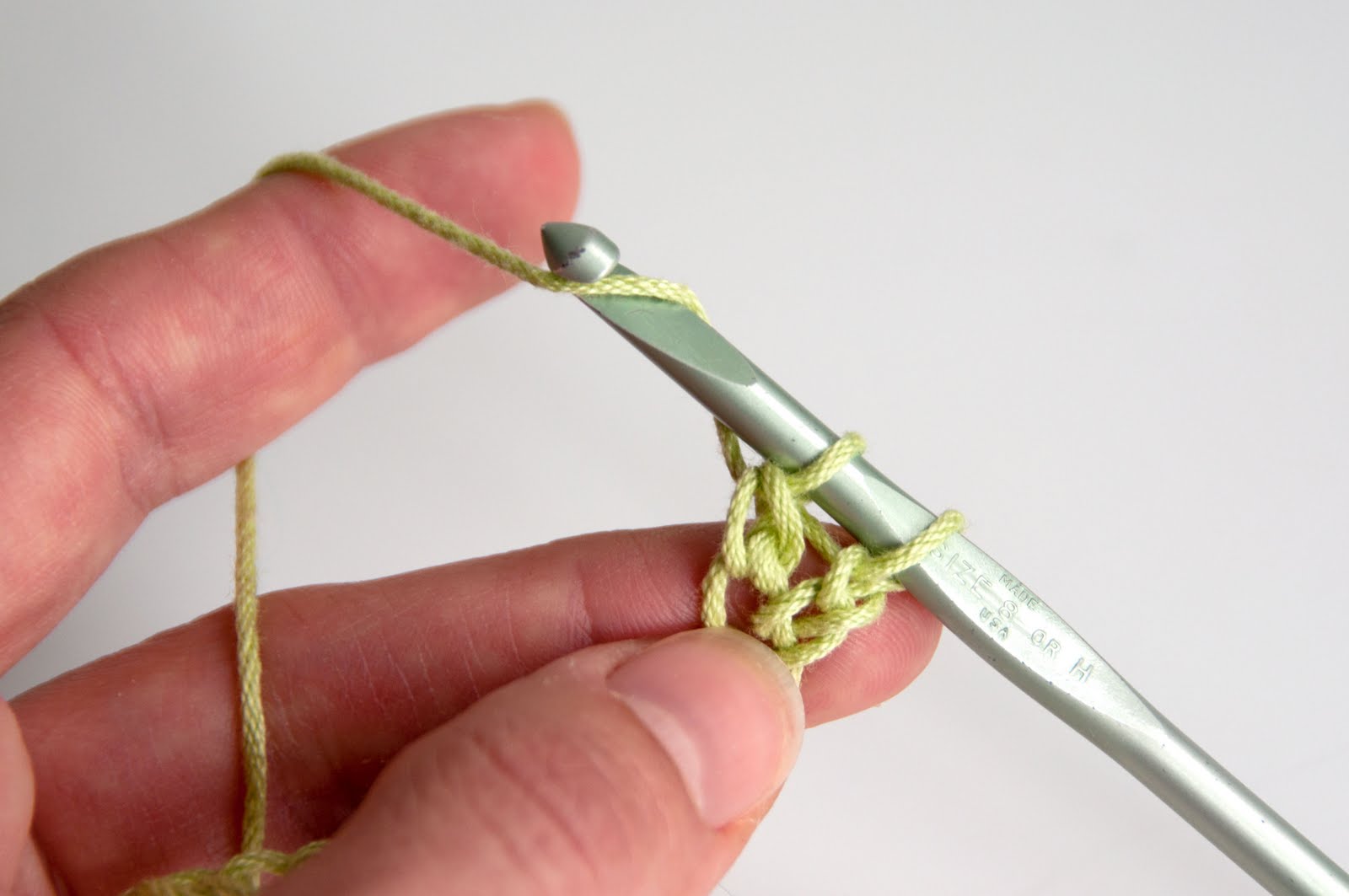 Aesthetic Nest: Crochet: Spring Frills Scarf (Tutorial)