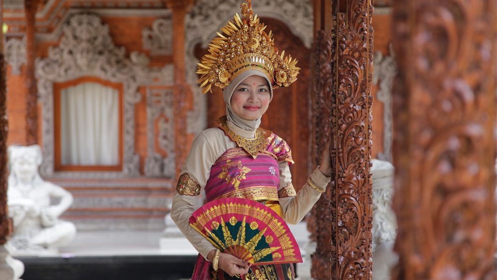 Photo Adat Bali - Pakaian Adat dalam Pernikahan