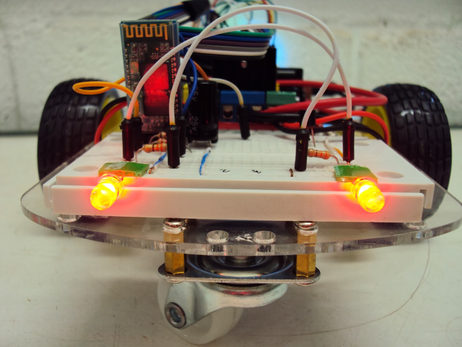 Android Arduino Bluetooth: Arduino RC Car Control