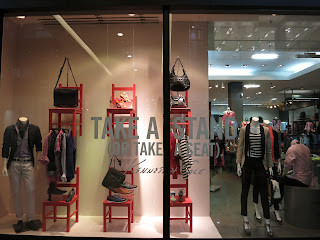 RetailStoreWindows.com: Kenneth Cole, Panama