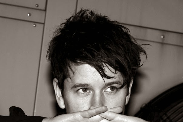 Notitas y algo más...: Lasse Lindh-Biografía