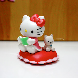 pusang maganda: hello kitty relax figurine collection