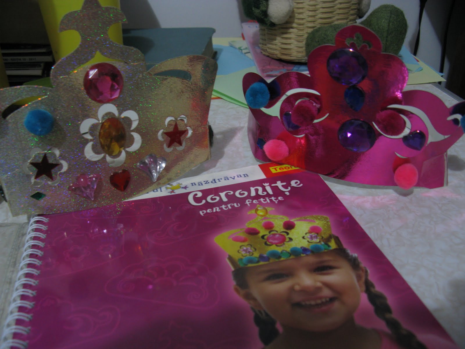 Aripi de curcubeu: Coronite de printese