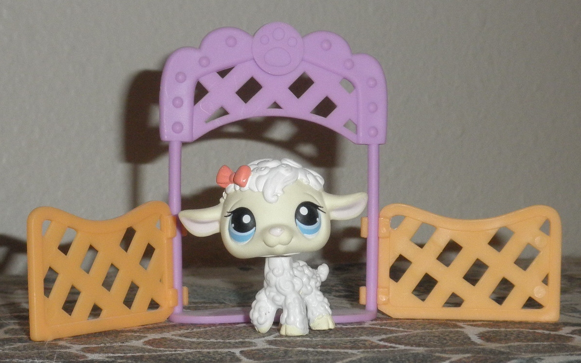 Collectomania: LPS Lambs