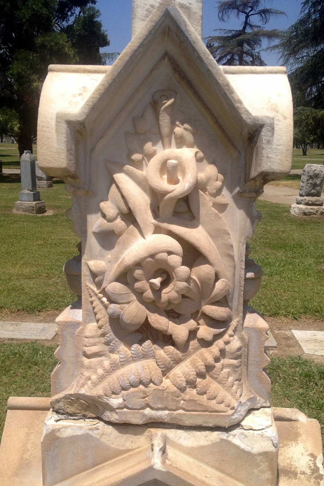 vintagesusie & wings: For the Love of Tombstones