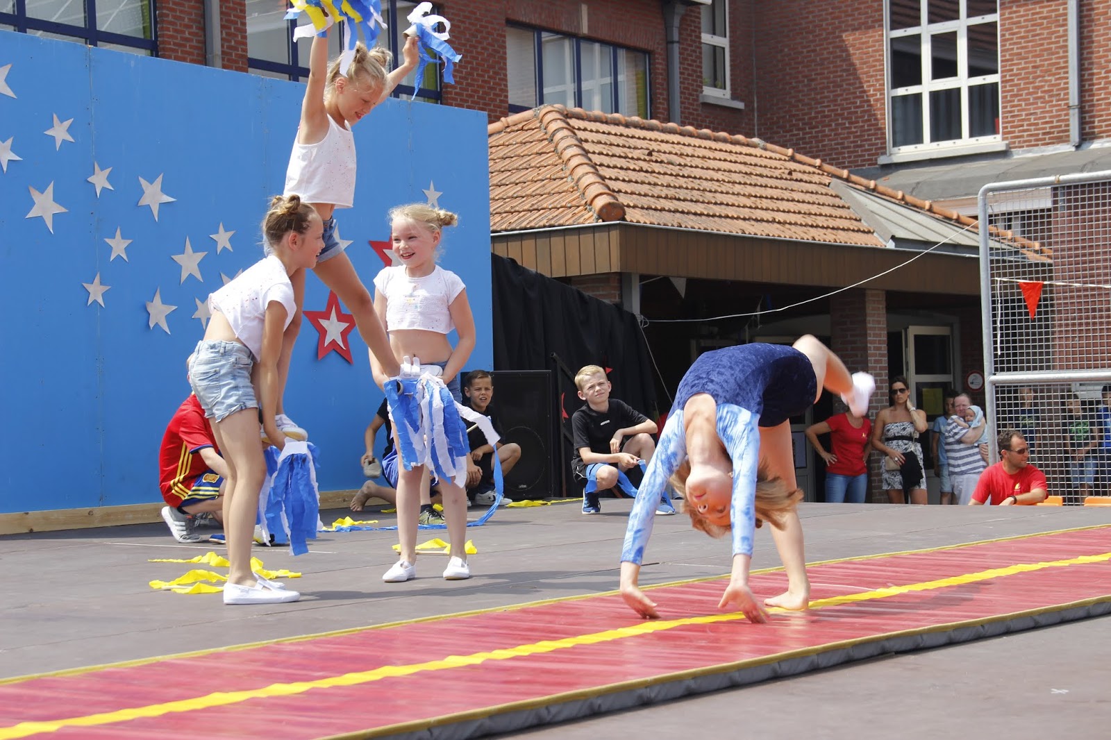 Activiteiten met heel De Wegwijzer!: Schoolfeest deel 1