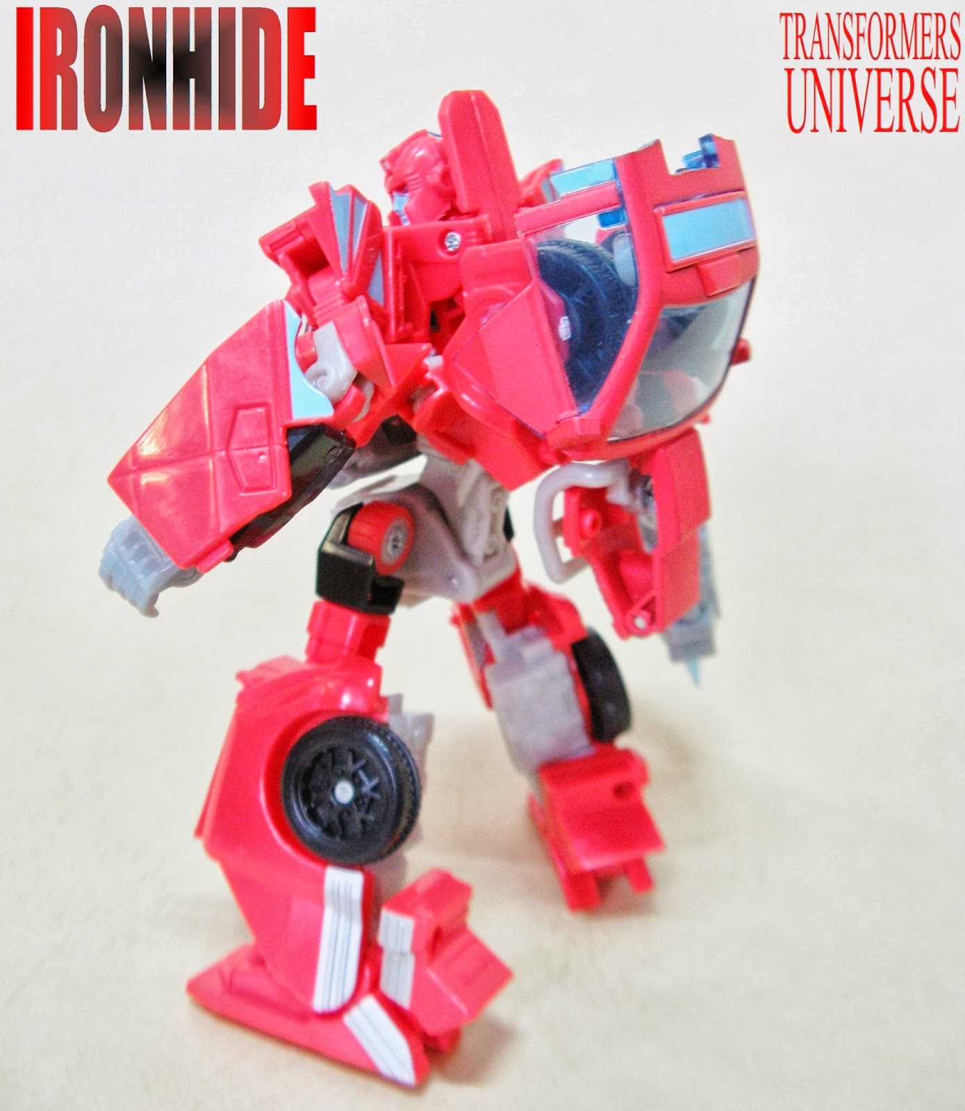 Transformers : Universe Deluxe class IRONHIDE變形金剛宇宙系列 豪華級 鐵皮