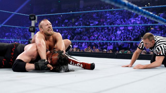 WWE In live!!!!: KANE vs DANIEL BRYAN