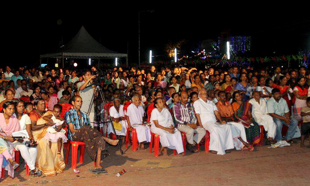 NAKSHATHRA THADAKAM - MALAYATTOOR CARNIVAL STARTED NOW LARGE CROWD OF ...