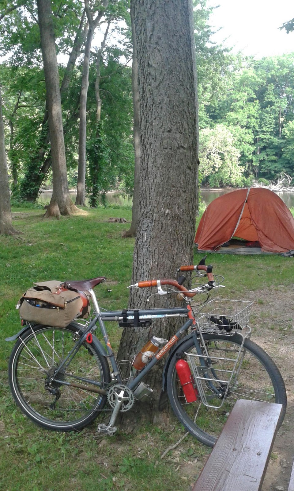 Need help buying rear / front racks for a Surly LHT : r/bicycletouring