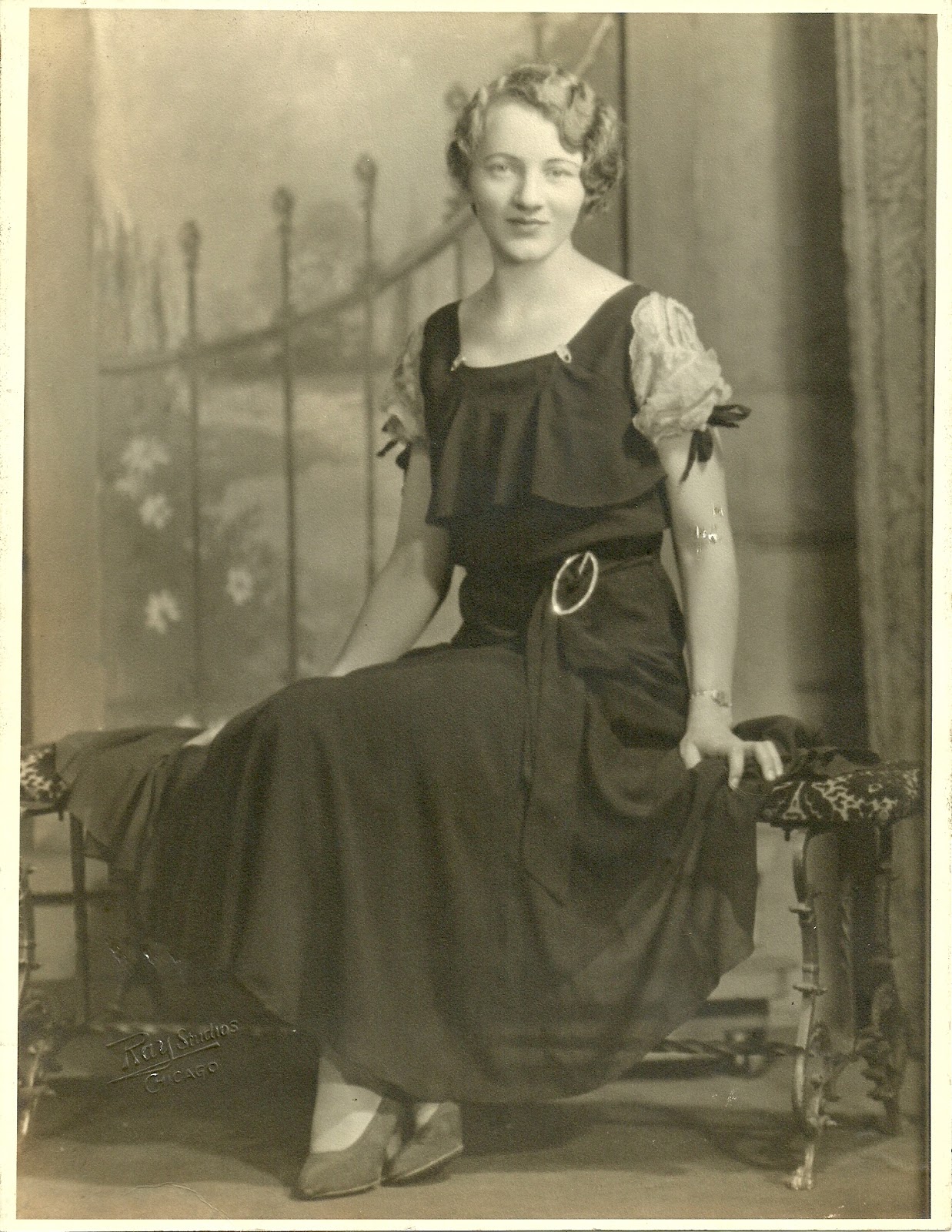 Ancestry Island: Edith F. Bornhoeft Dies