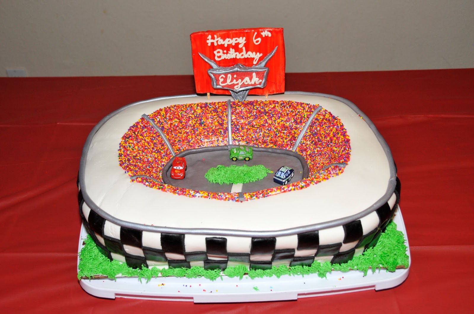 Cakes by Kimberly: Lightning McQueen Racetrack Cake