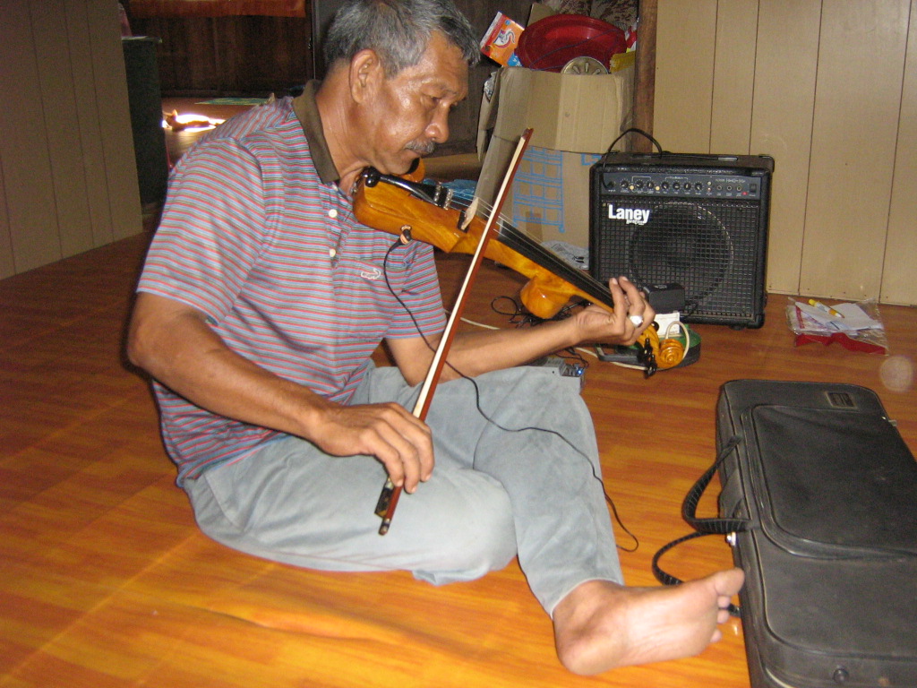 POKOK SENA: Awang Batil