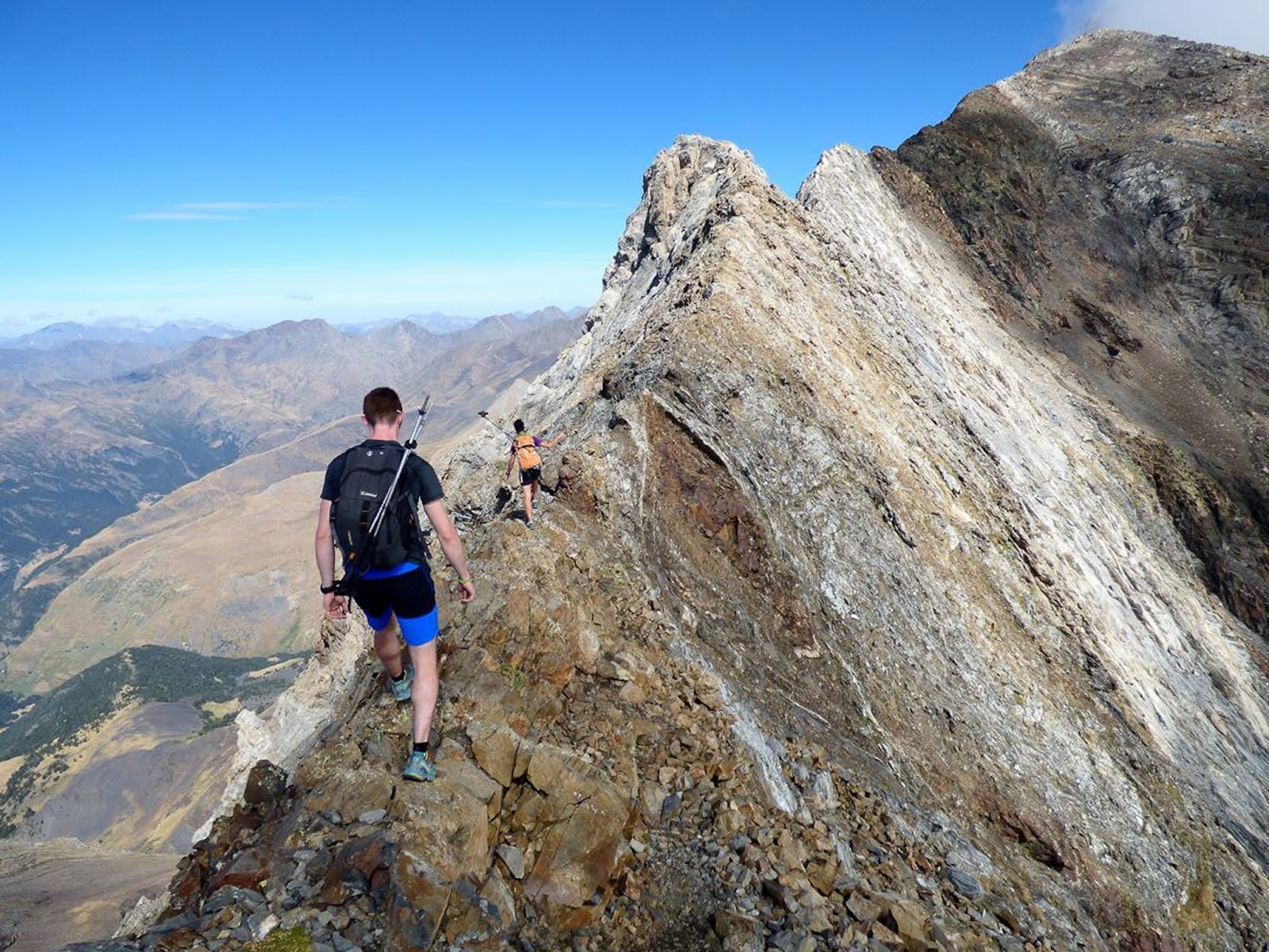 Cresta Espadas-Posets, circular desde Biadós - Rutas por el Pirineo