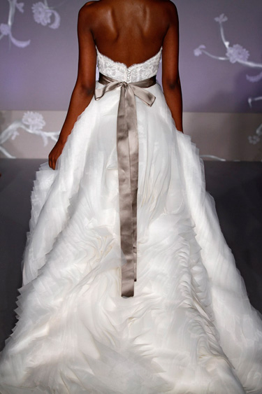 Whispered Whimsy Vintage: Mr. Lazaro, you make nice dresses.