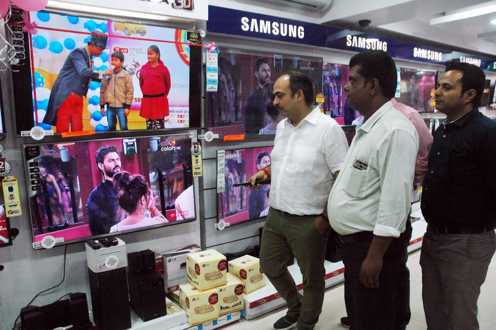 View Patna: Aditya Vision's new showroom in Boring Road