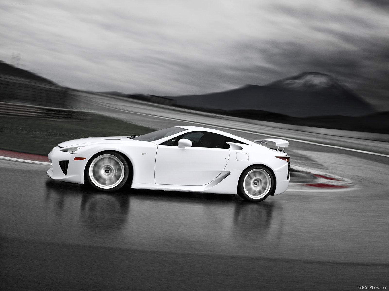 Lexus Cars HD Wallpapers