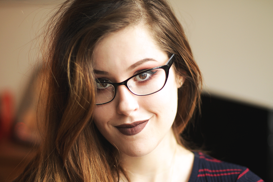 5 Tips For Wearing Makeup With Glasses PLANT BASIC 5-tips-for-wearing-makeup-with-glasses-plant-basic