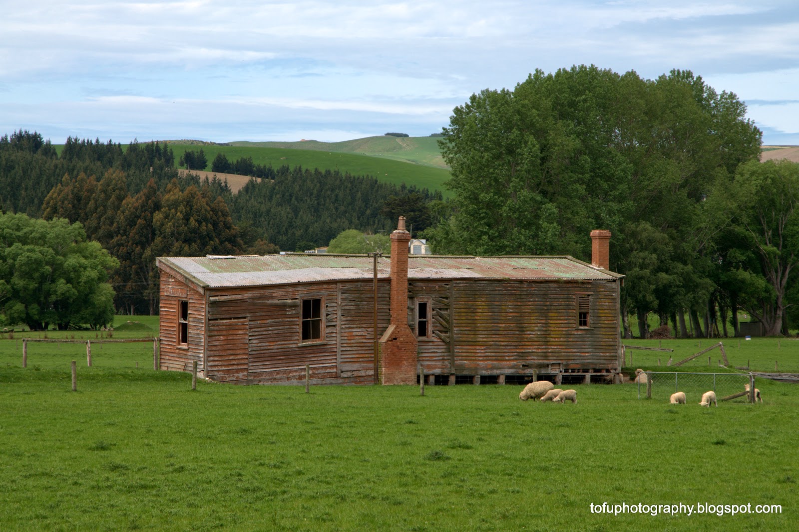 Tofu Photography: Ruined farm house