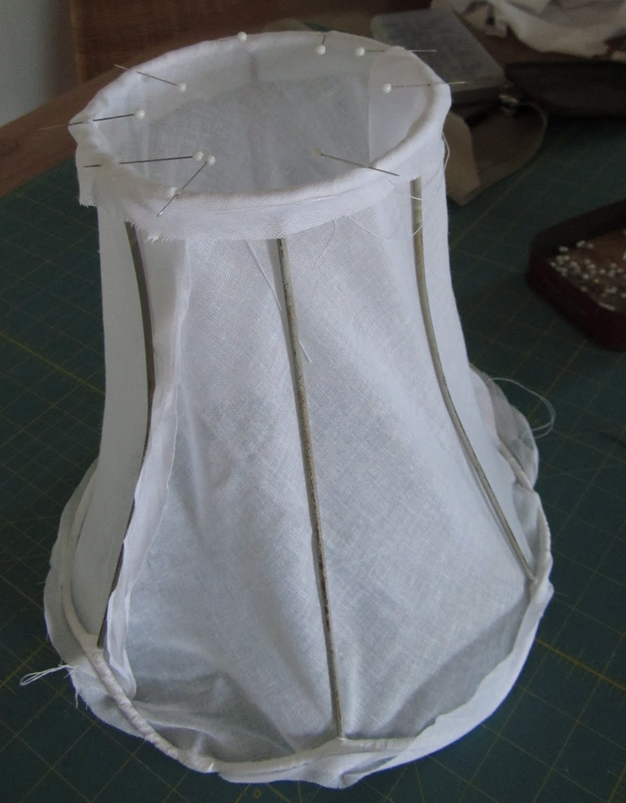 Small Things Simple Pleasures: How to recover a lampshade (tutorial)