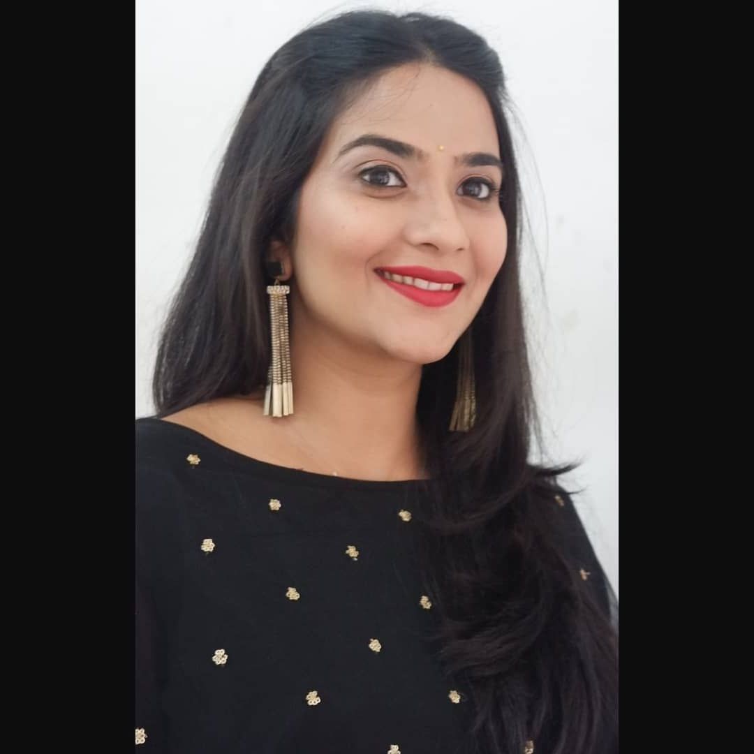 Aditi Dev Sharma Unseen Pics and Photo Gallery