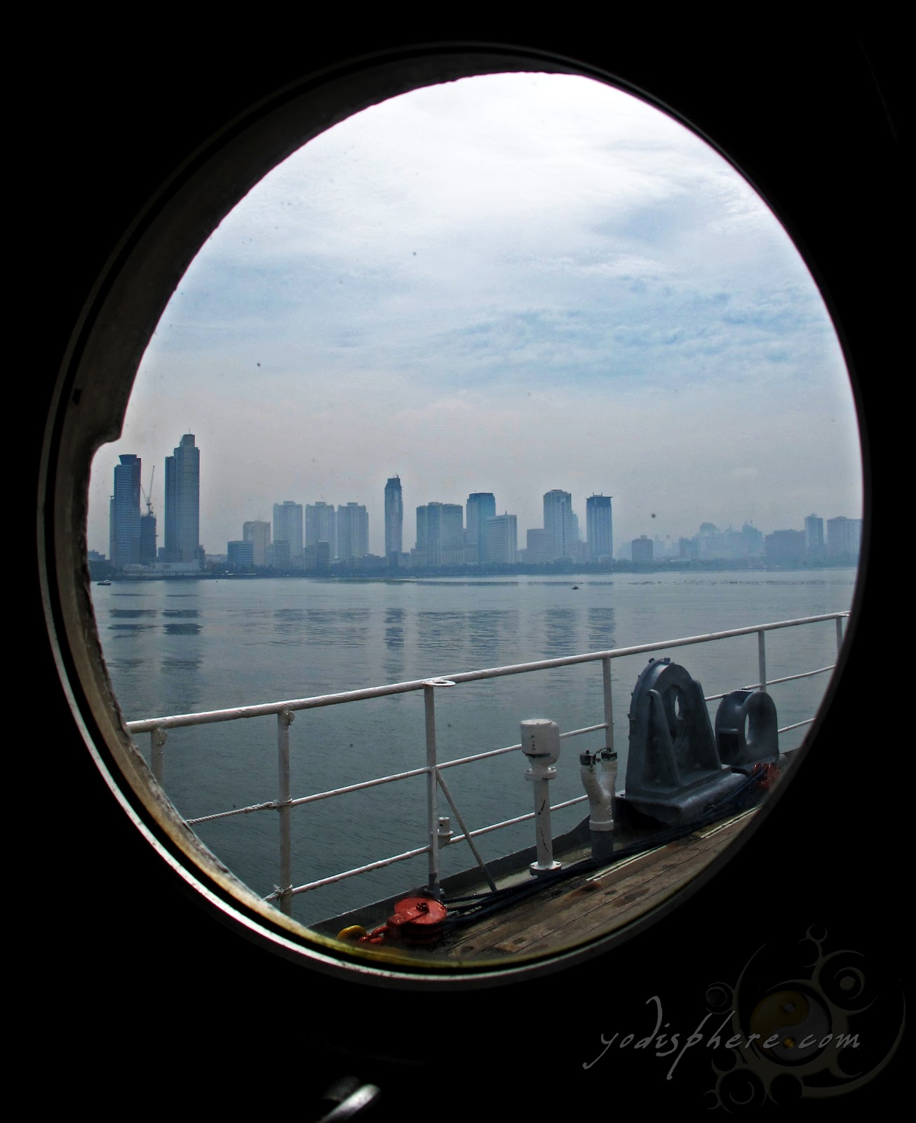 A Quick Glimpse of the Life at Sea - yodisphere.com