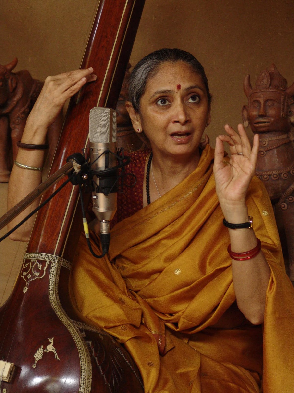 Bollywood Actress Aditi Rao Hydari Mother Classical Singer Vidya Rao