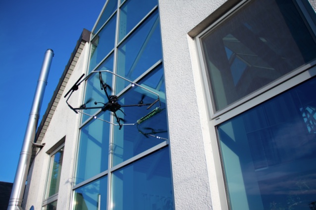 Robinson-Solutions Professional Window Cleaning: Drones Cleaning Windows