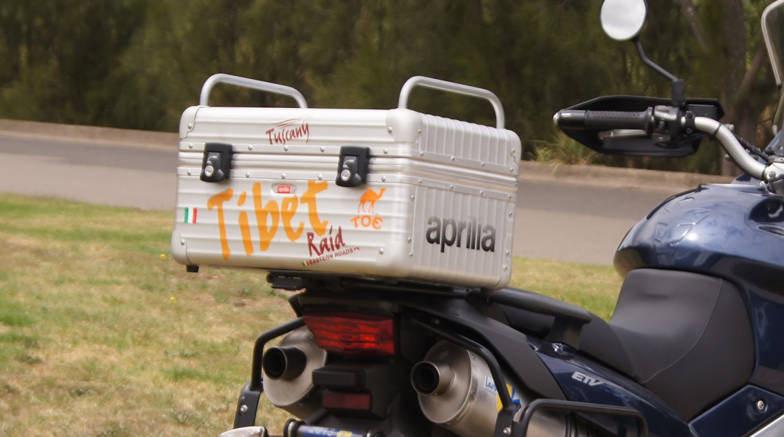 Loving an Aprilia ETV1000 Caponord: April 2013