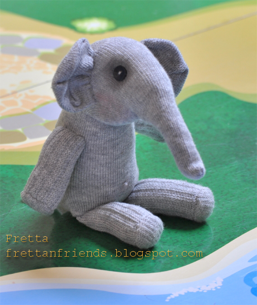 Fretta: Sock Elephant. Free pattern & tutorial
