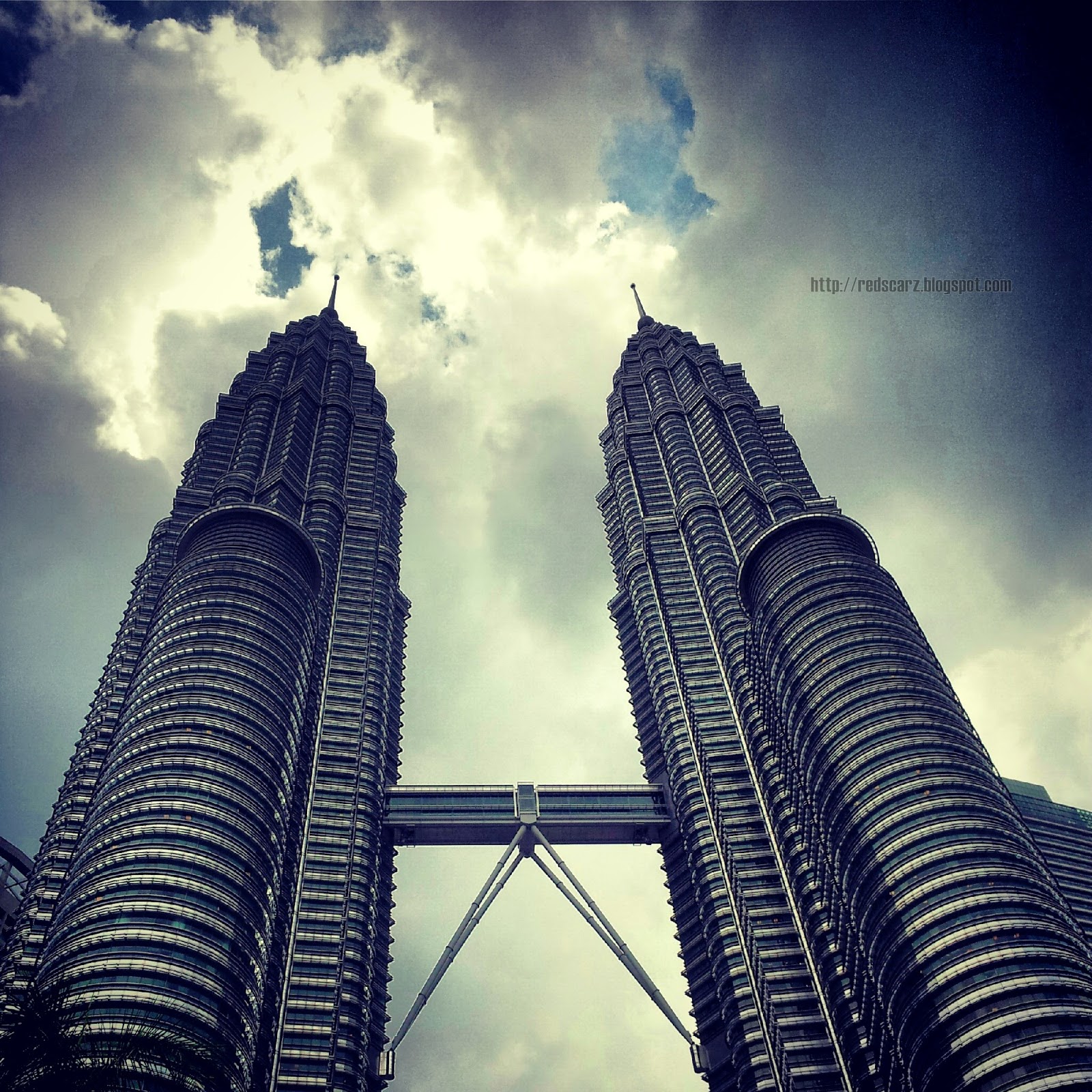 DAUS REDSCARZ: Aku & S2 Part 10 :: KLCC