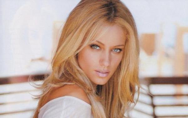 GREEK CELEBRITIES ........................... PATRAS GREECE: Doukissa ...