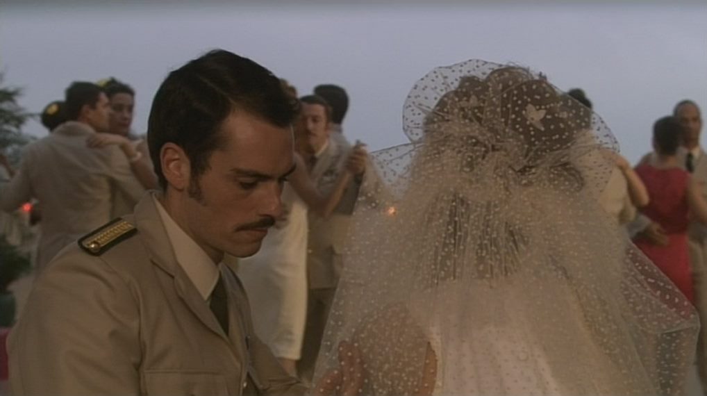 A Costa Dos Murmúrios e a Reconstrução do Passado