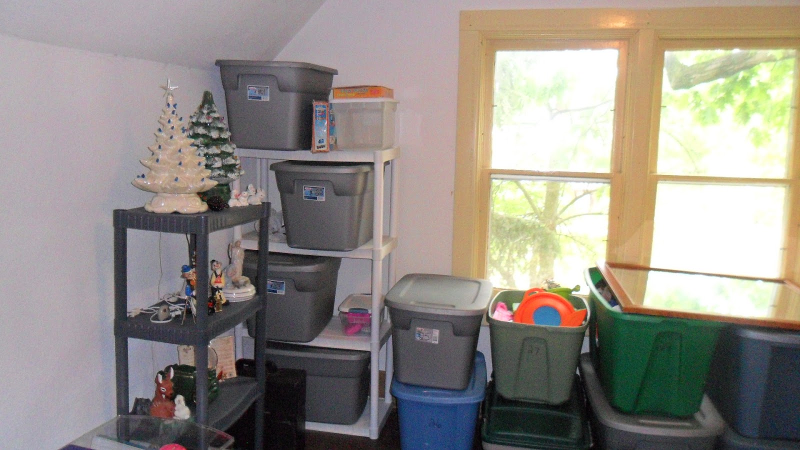 TREASURES IN THRIFTING LAND: My Ebay Hoard Storage Solution