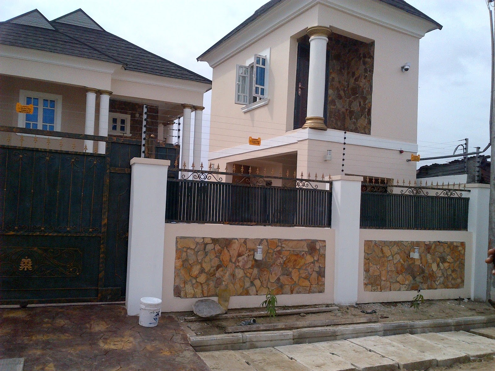 PRICES OF BRICKS AND STONES IN NIGERIA.