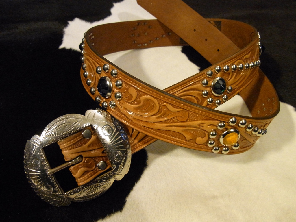 ACE WESTERN BELTS: VINTAGE STYLE STUDDED AND JEWELED BELT