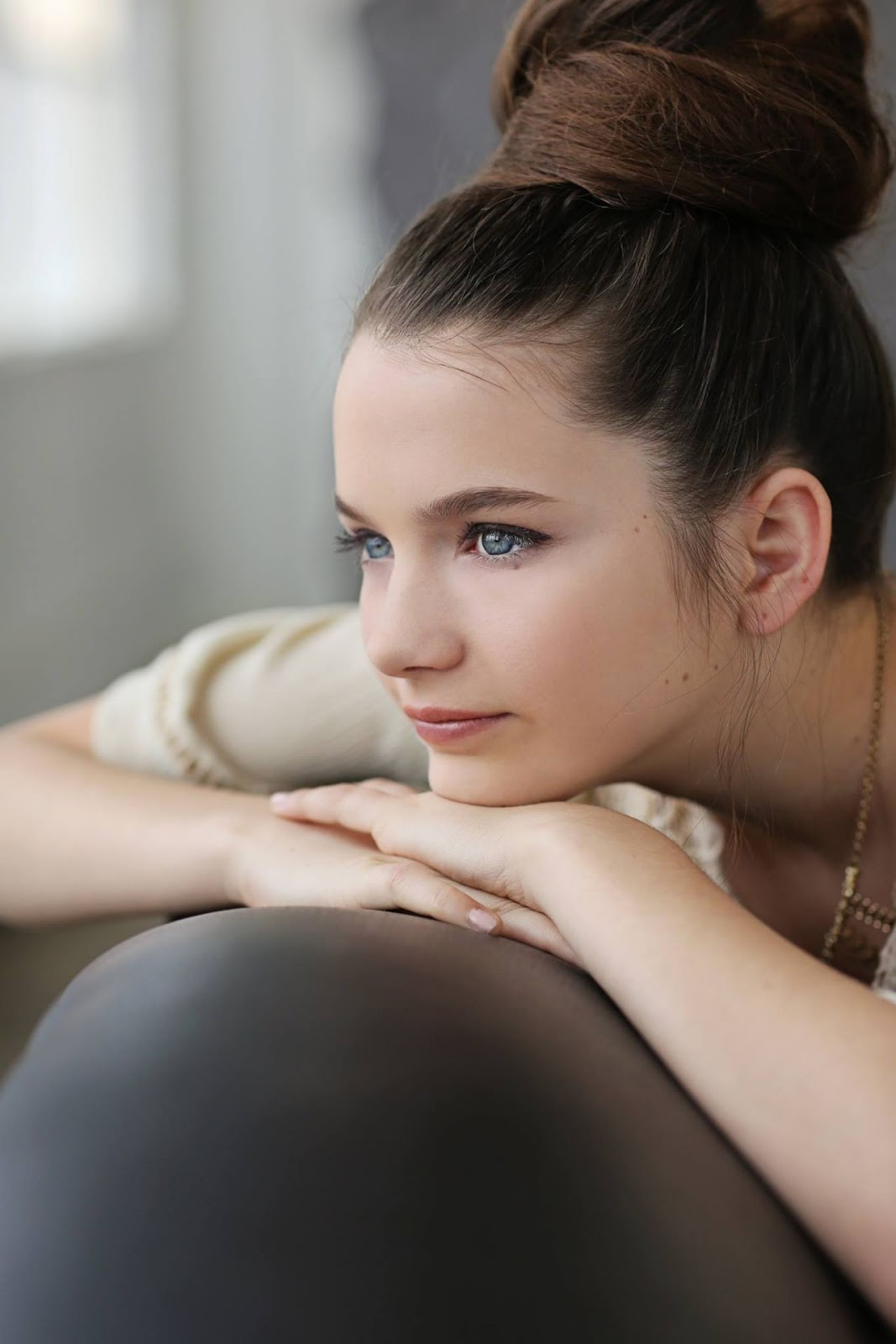 Starlet Arcade: Chloe East