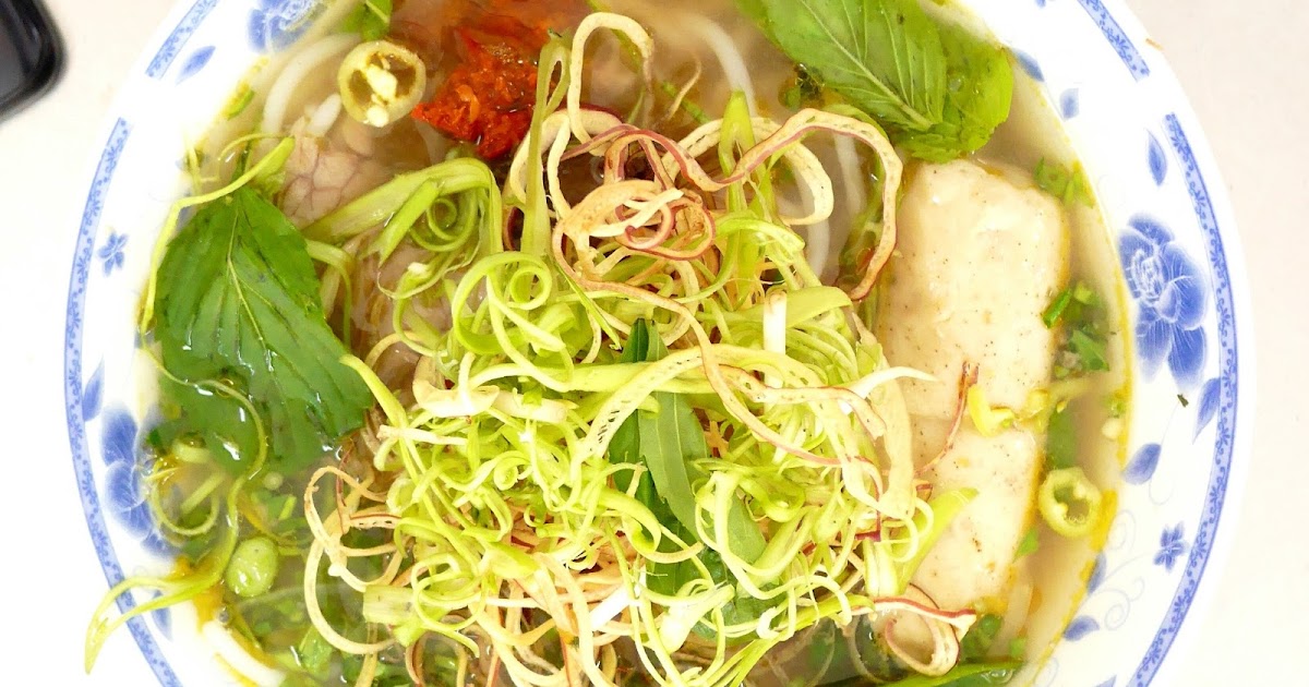 BUN BO TAY LOC『Bun Bo Hue (Vietnamese Beef Noodle Soup)』