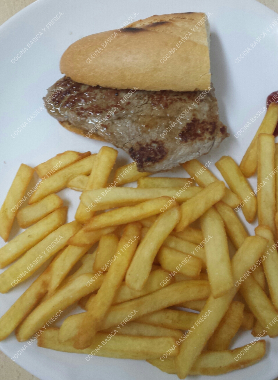 Cocina Casera y Rapida: PEPITO DE SOLOMILLO CON PATATAS FRITAS.