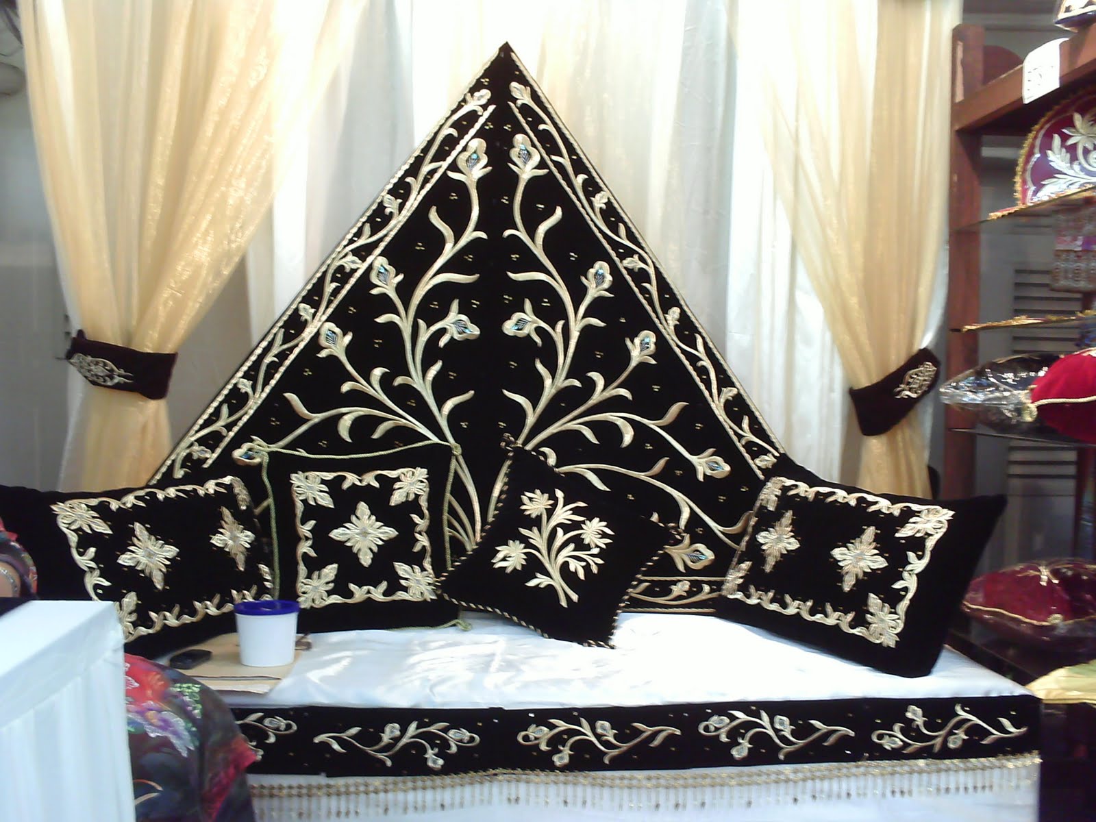 d' kuala kangsar.net: SENI TEKAT : Warisan Hiasan Di Raja